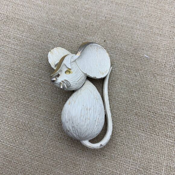 Jewelry | Vintage 196s Painted Enamel White Mouse Brooch | Poshmark